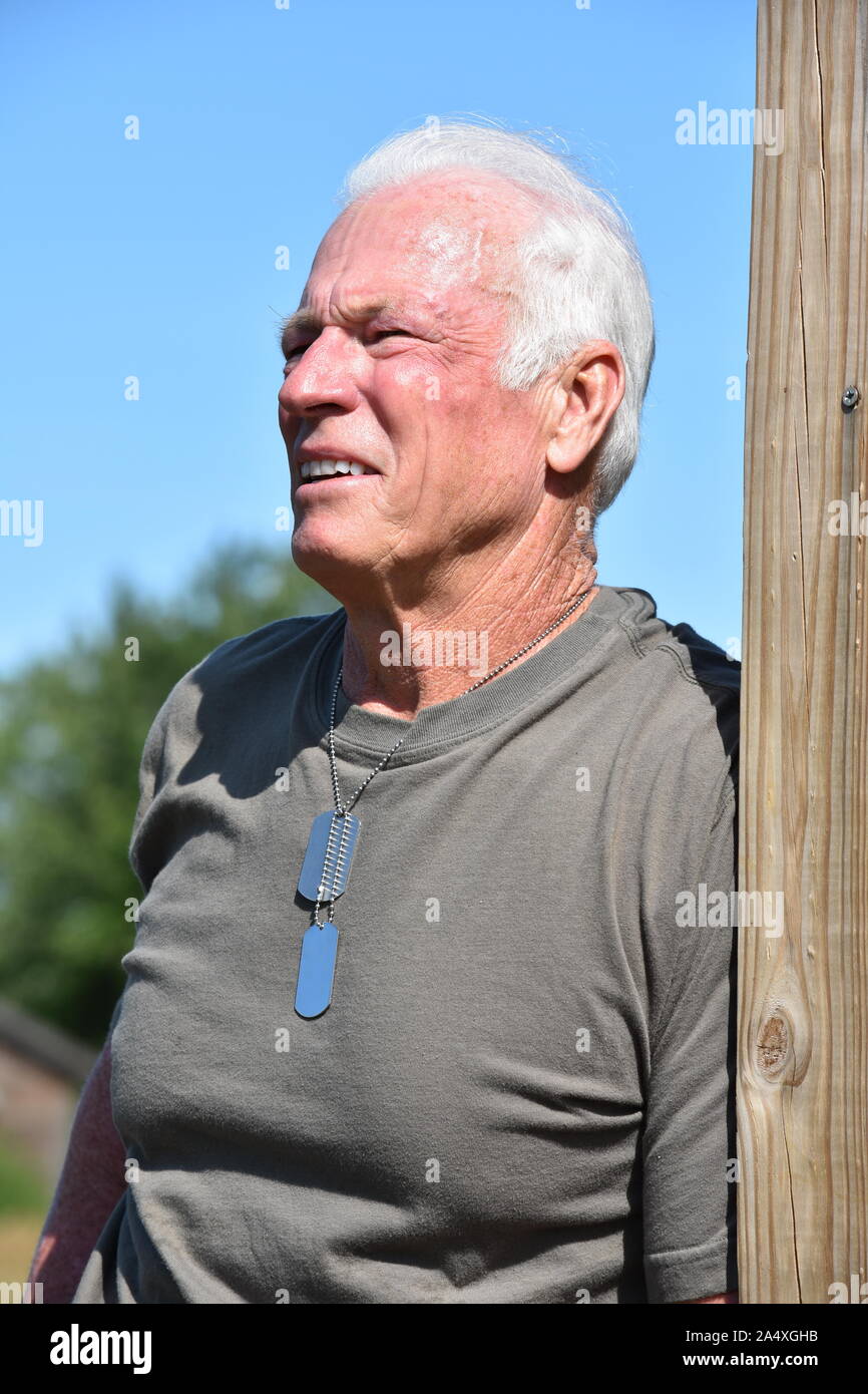 Male veteran hi-res stock photography and images - Alamy
