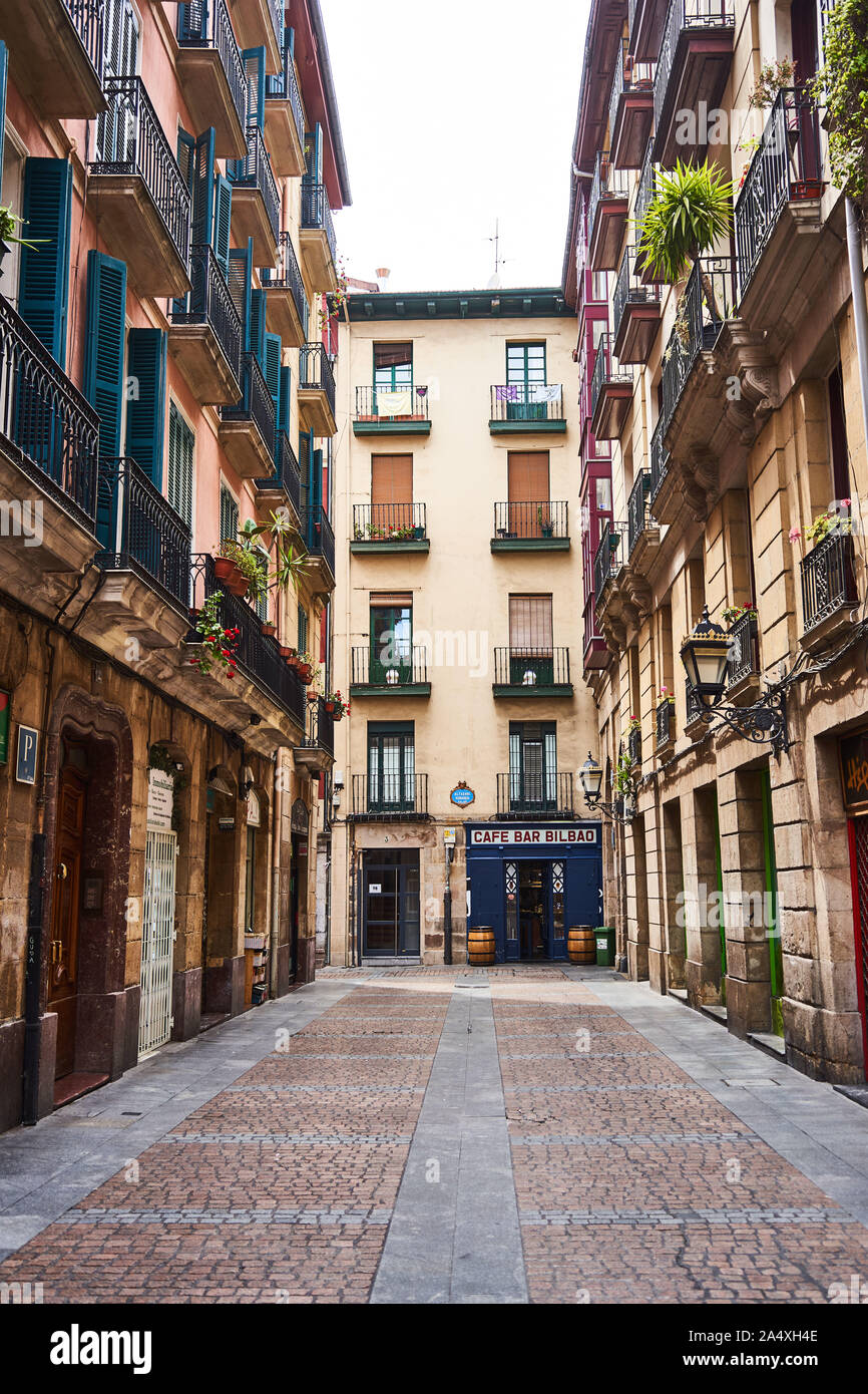 Bar antiguo hi-res stock photography and images - Alamy