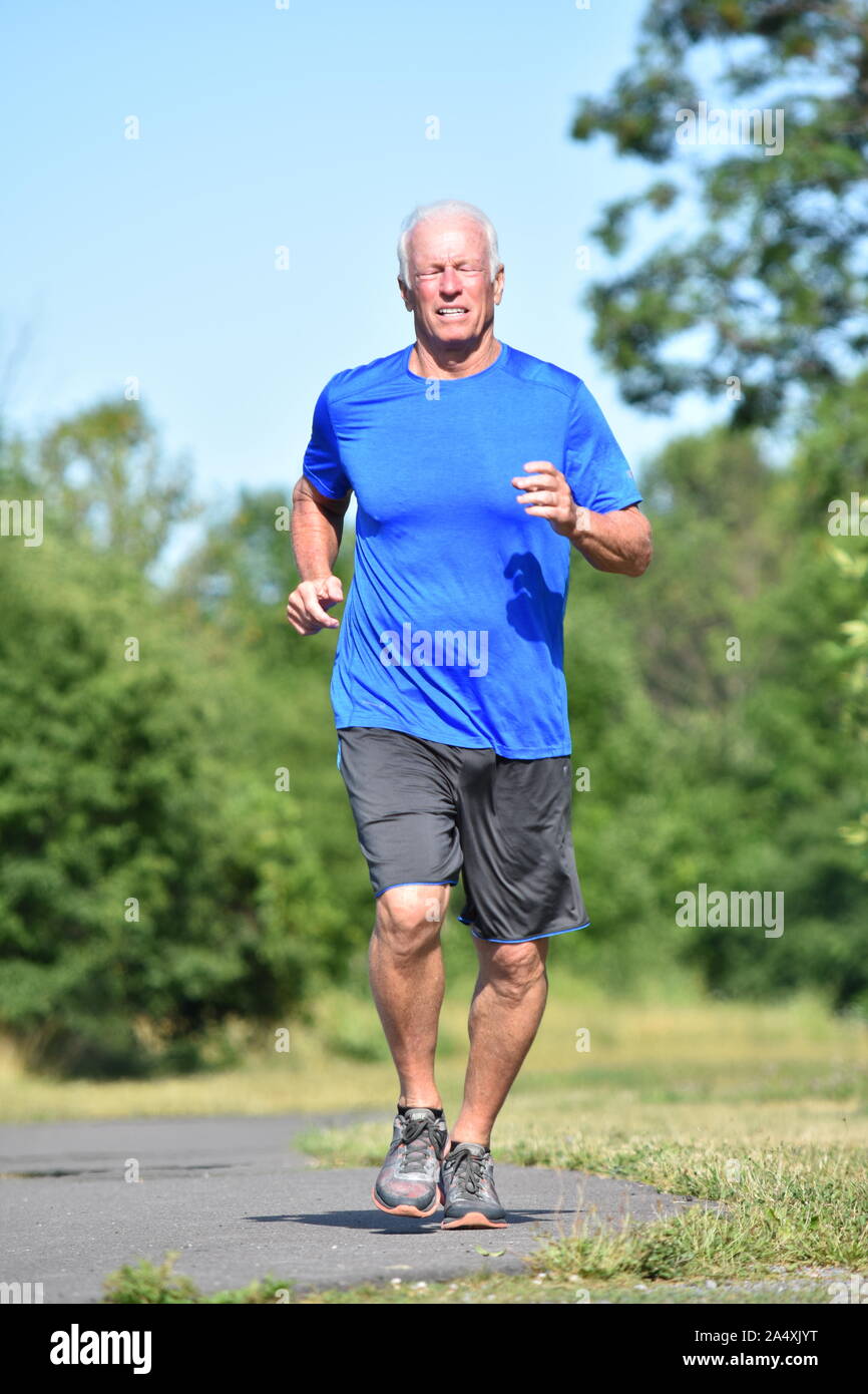 Older runner male hi-res stock photography and images - Alamy