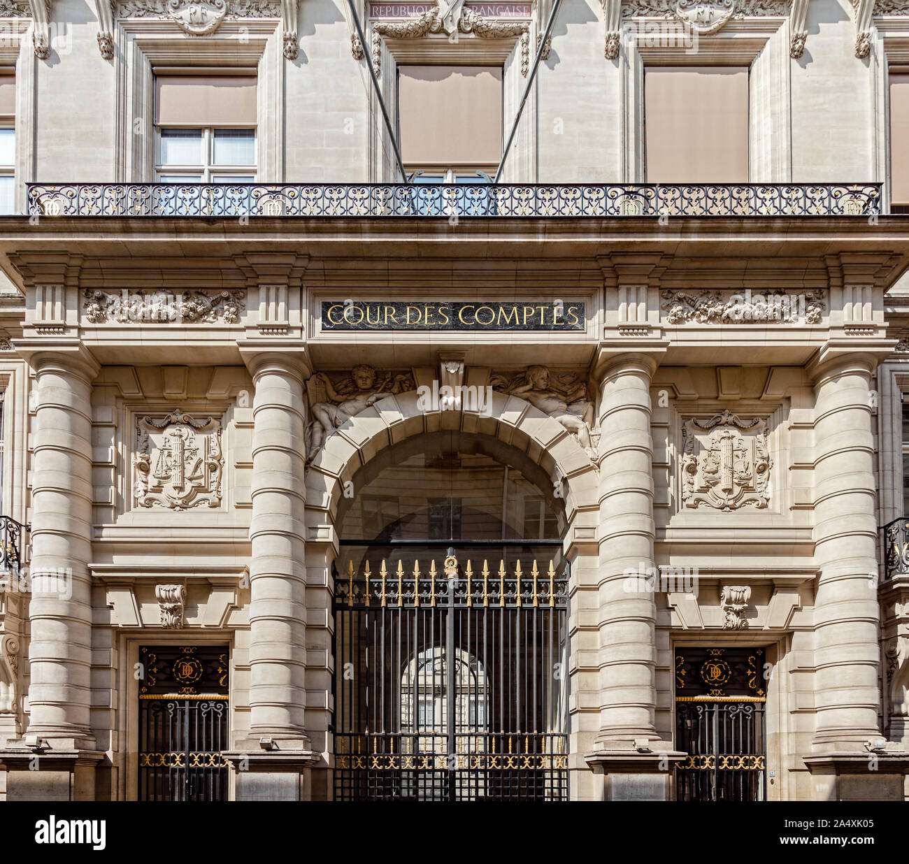 The account court hi-res stock photography and images - Alamy