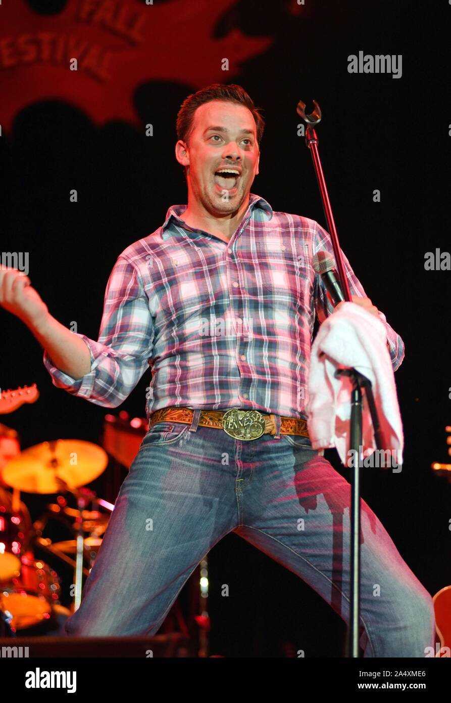 Hiawassee, GA, USA. 16th Oct, 2019. Justin Terry on stage for Gary ...