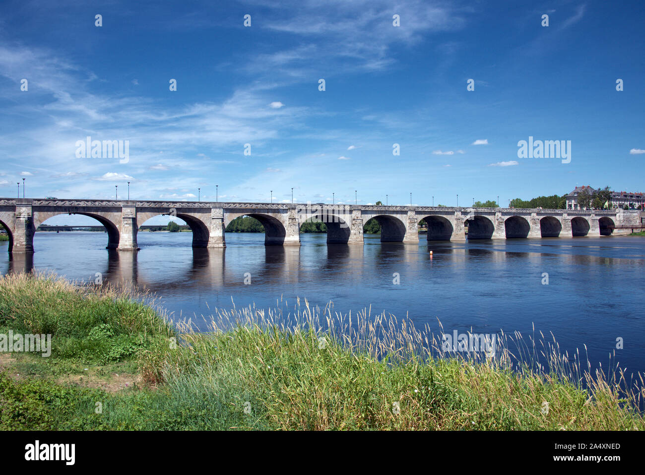 Multi arched bridge hi-res stock photography and images - Alamy