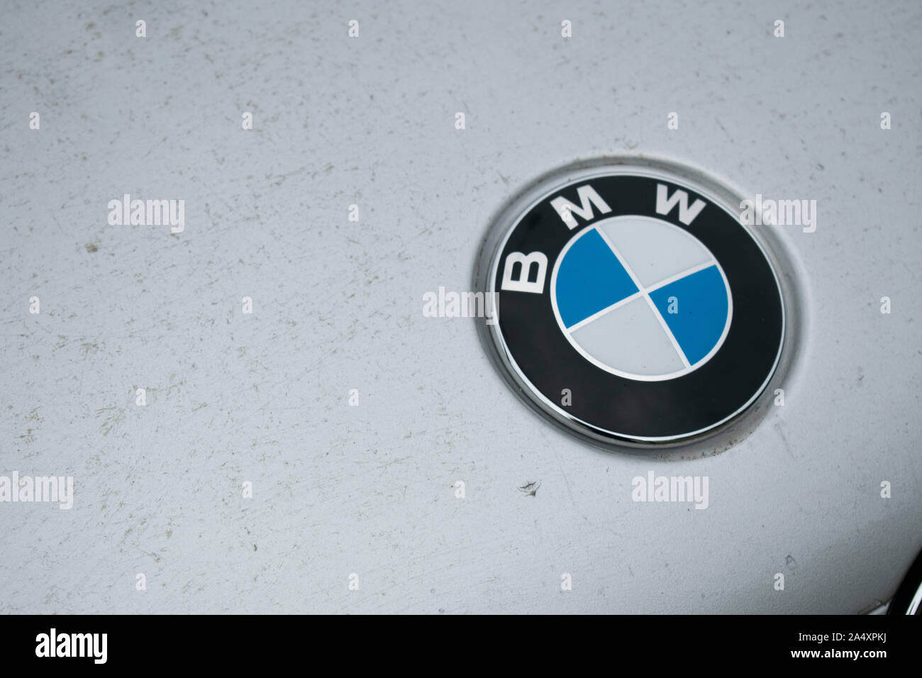 Bmw logo dust hi-res stock photography and images - Alamy