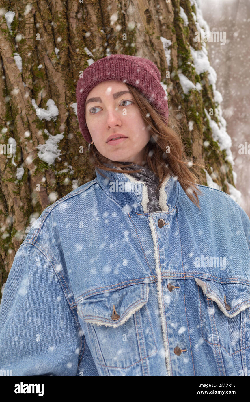 Beautiful falling snow hi-res stock photography and images - Alamy