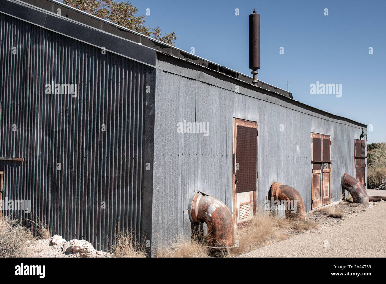 Metal building industry hi-res stock photography and images - Alamy
