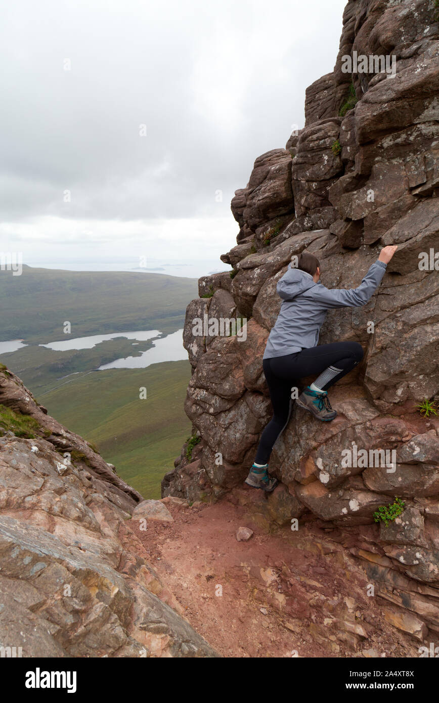 Rock climbing teenager hi-res stock photography and images - Alamy