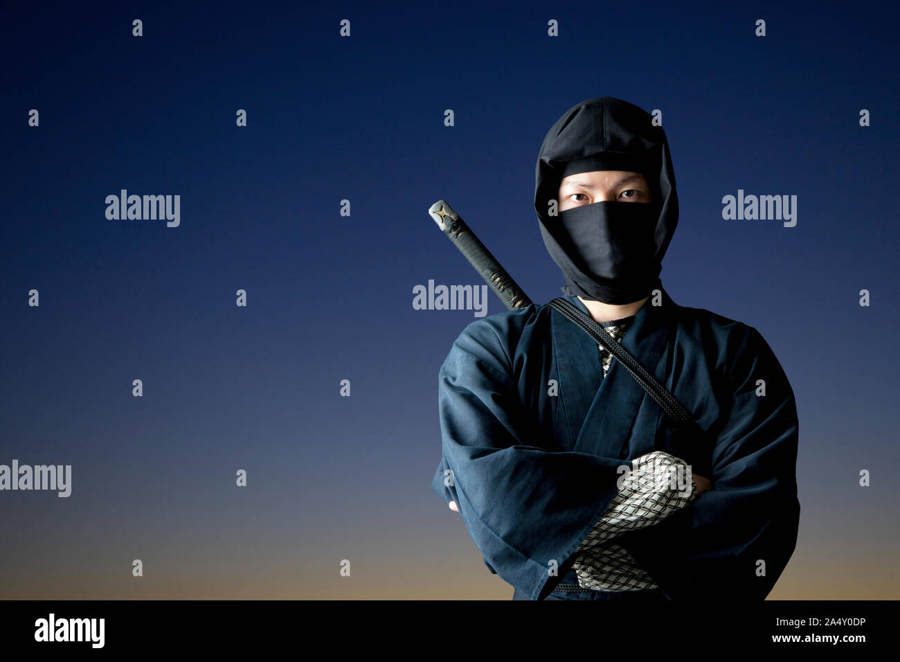 Chain mail ninja costume hi-res stock photography and images - Alamy