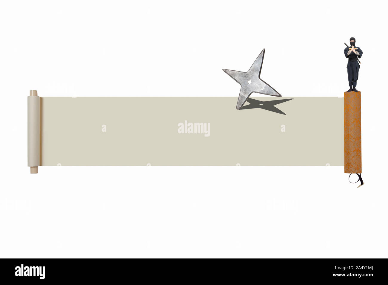 Shuriken, scroll and ninja Stock Photo - Alamy