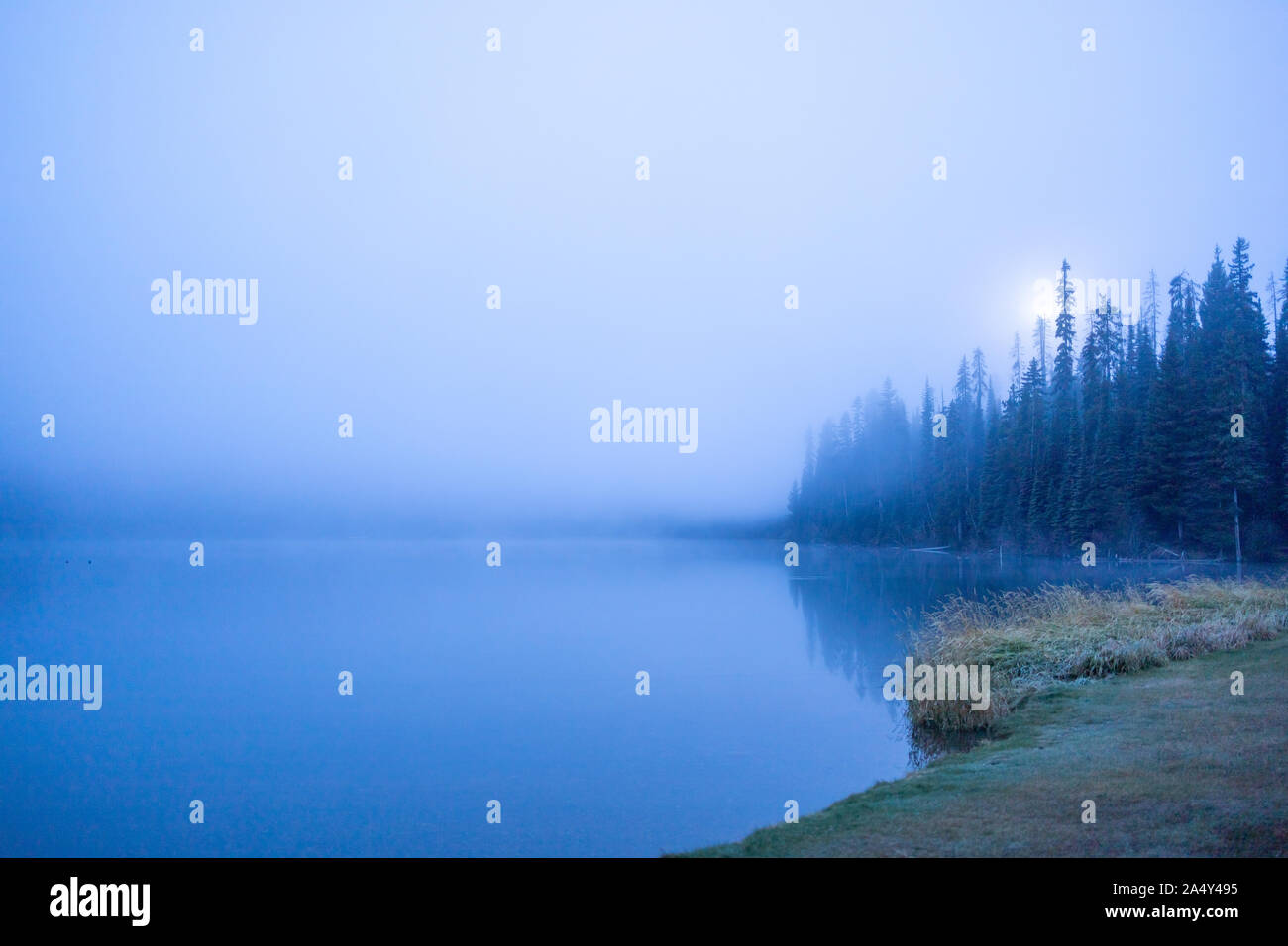 Light blocked by moon hi-res stock photography and images - Alamy