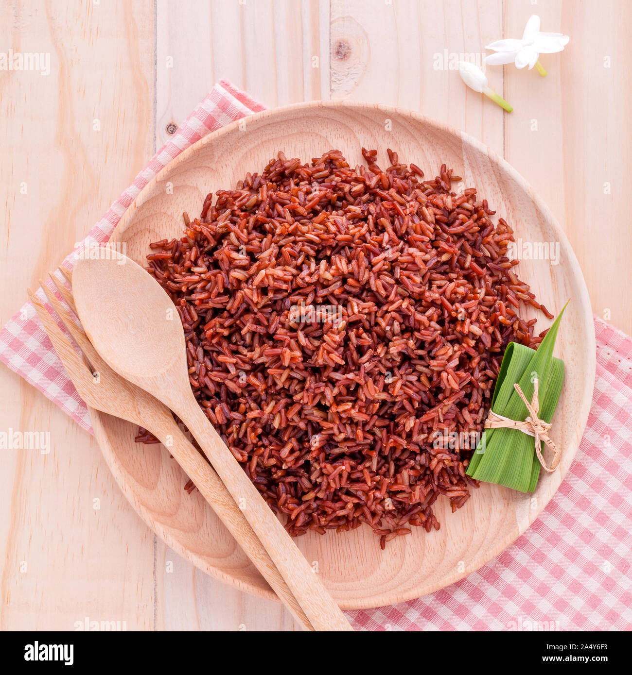 Steamed whole grain traditional thai rice best rice for healthy and ...