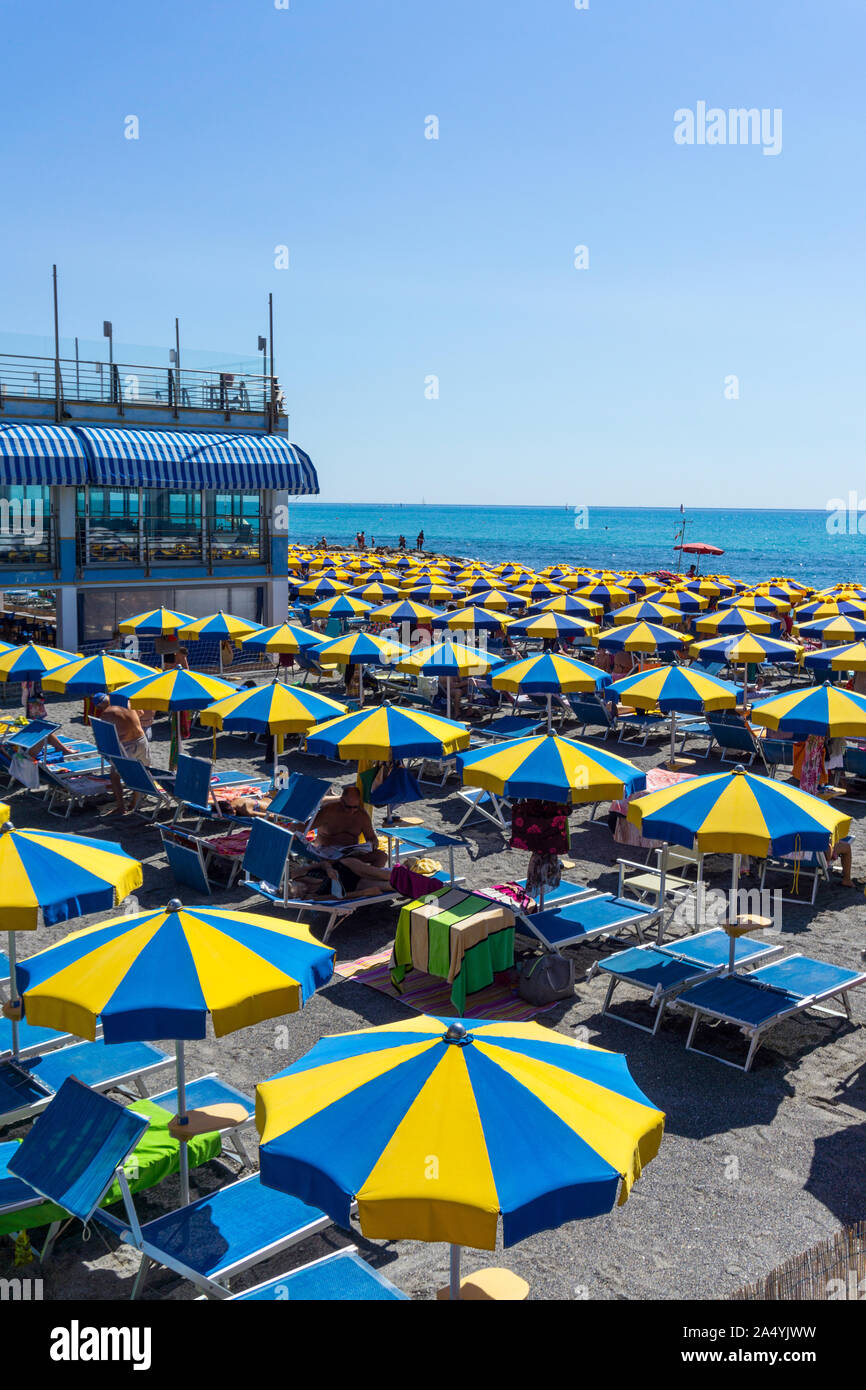 Loano beach hi-res stock photography and images - Alamy