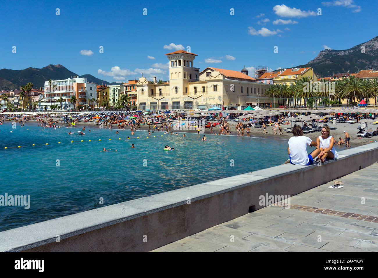 Loano beach hi-res stock photography and images - Alamy