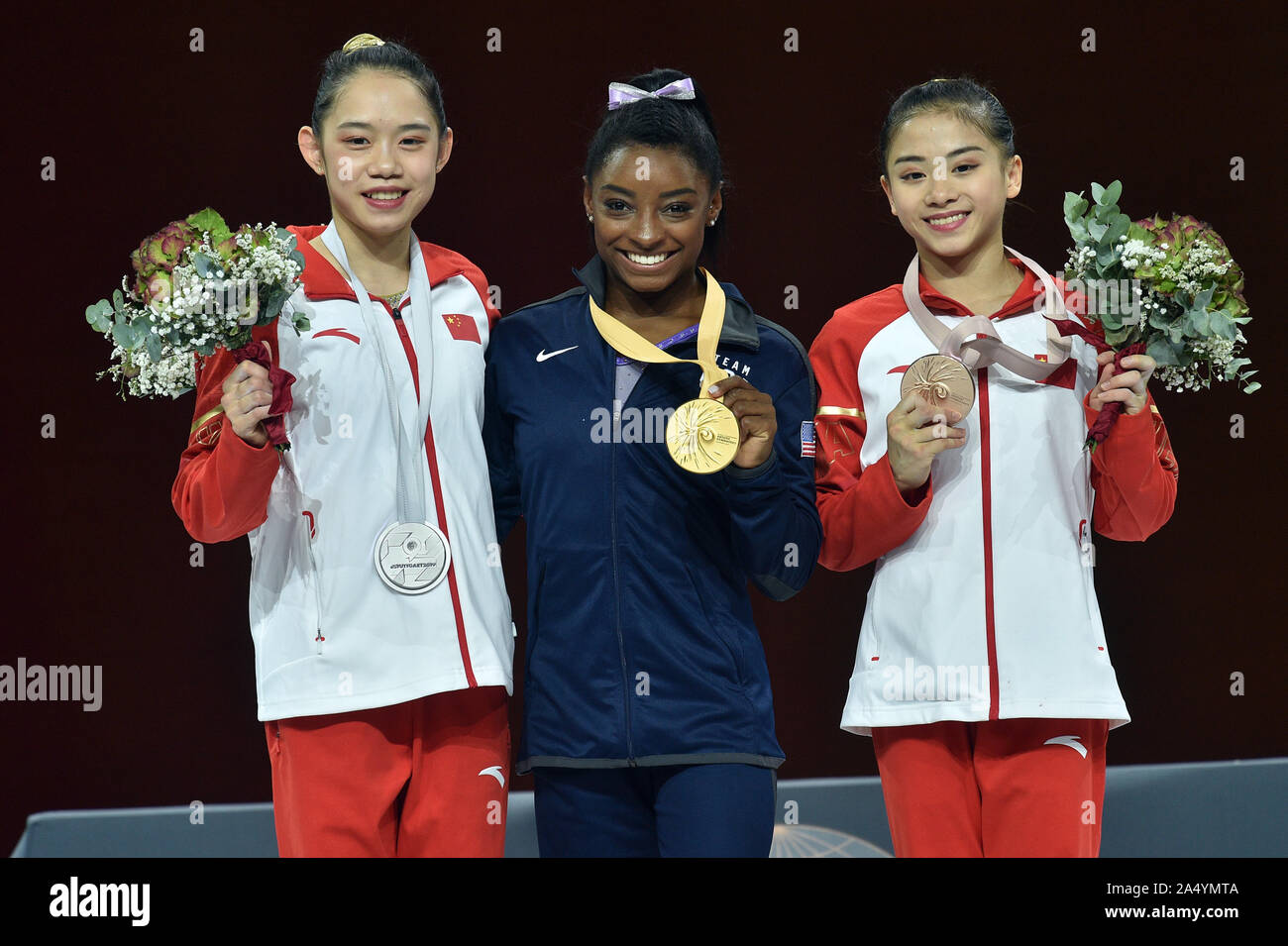 Chinese olympic gymnast hi-res stock photography and images - Alamy