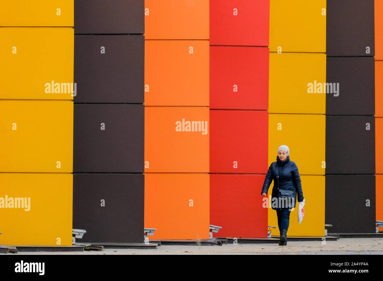 Alternating colors hi-res stock photography and images - Alamy