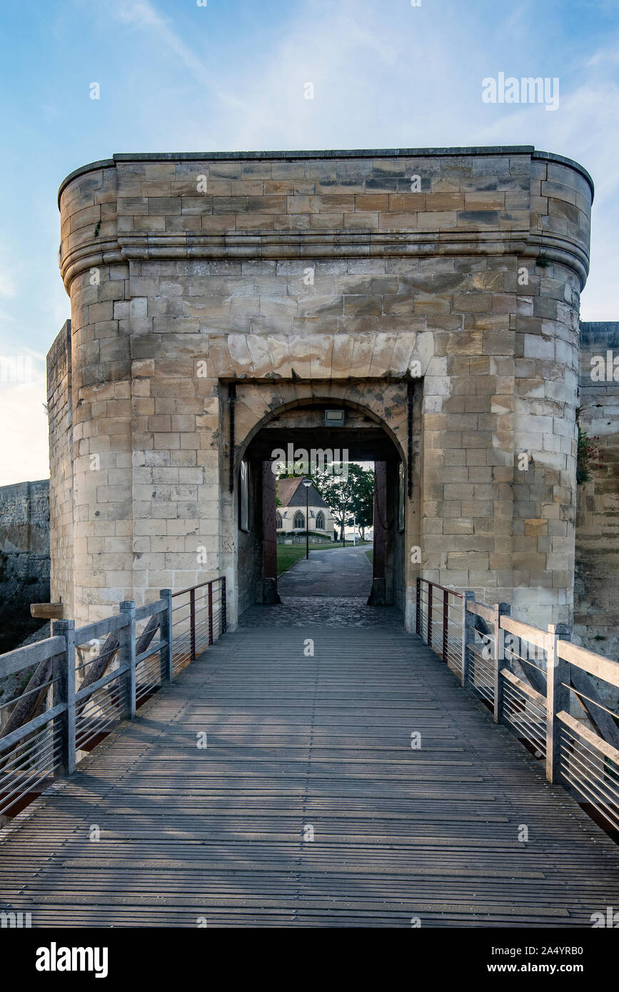 Walkway leading to the main entrance of the castle of Caen Stock Photo ...