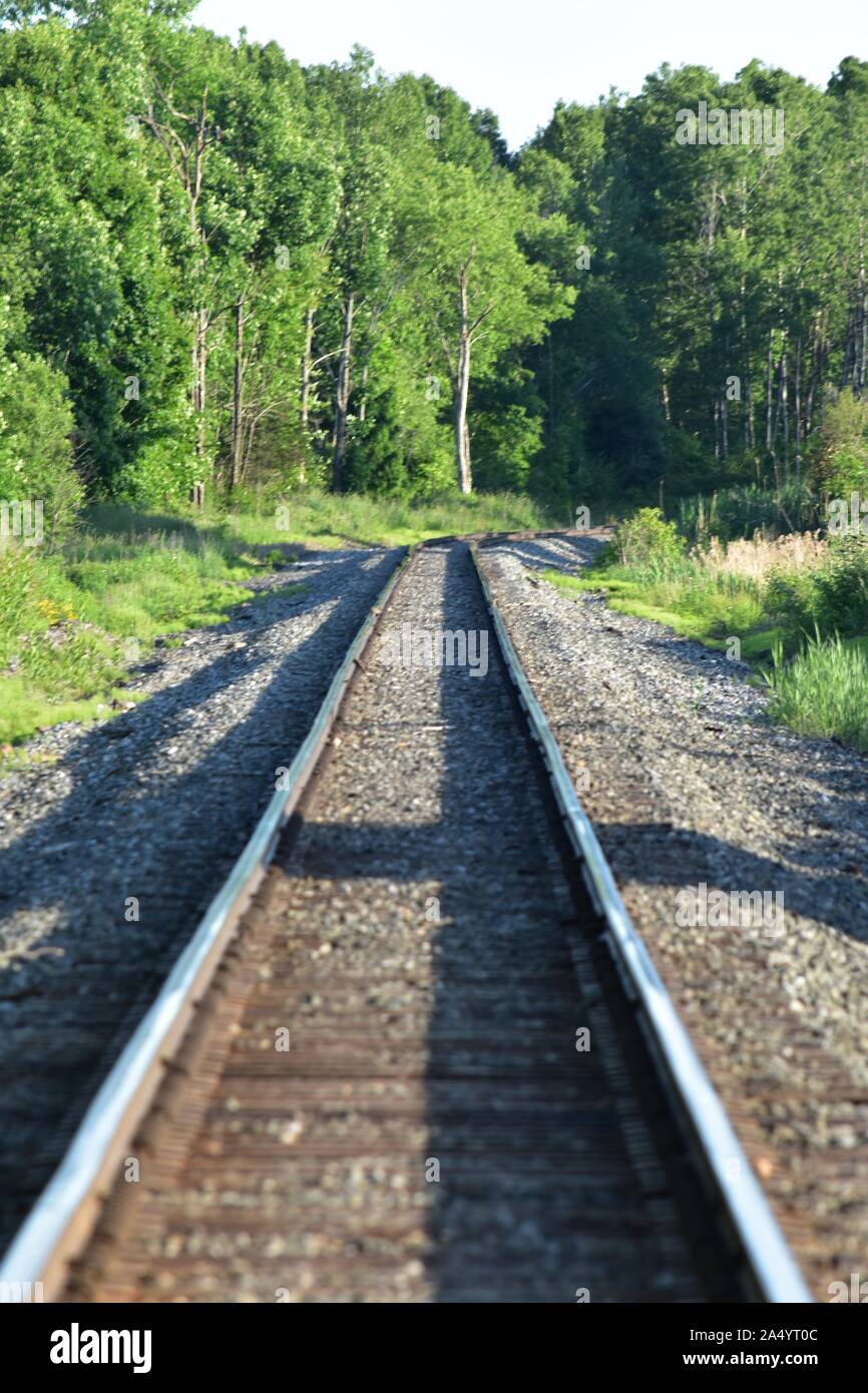 Rural train tracks hi-res stock photography and images - Alamy