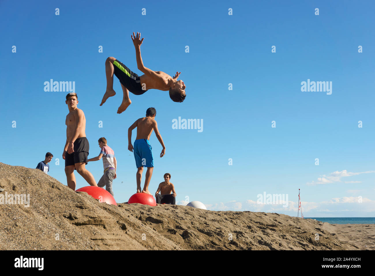 Acrobatic gymnastics hi-res stock photography and images - Alamy