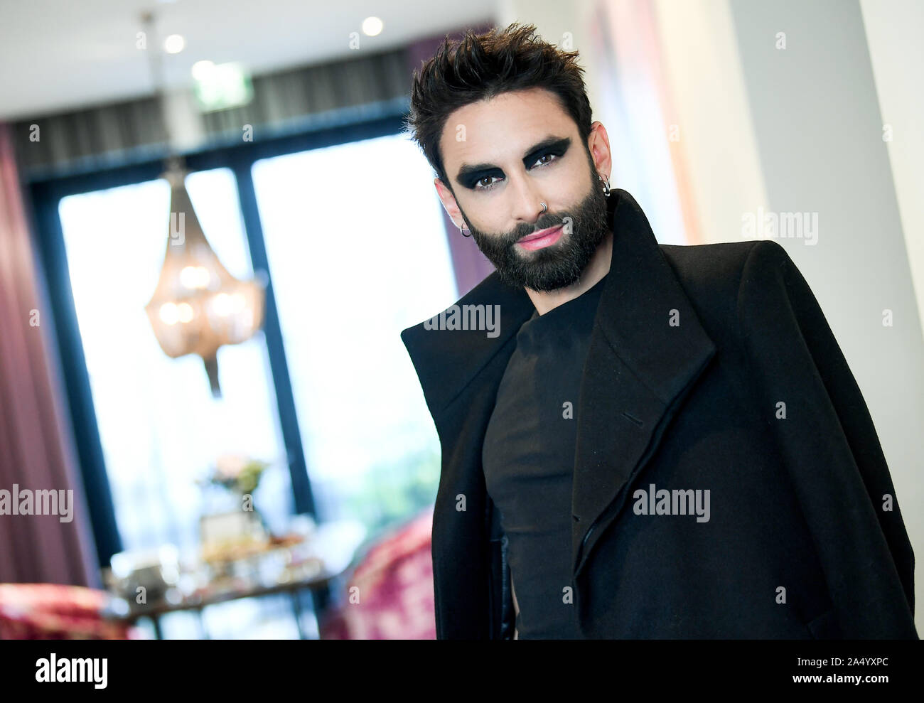 Conchita wurst tom neuwirth hi-res stock photography and images - Alamy