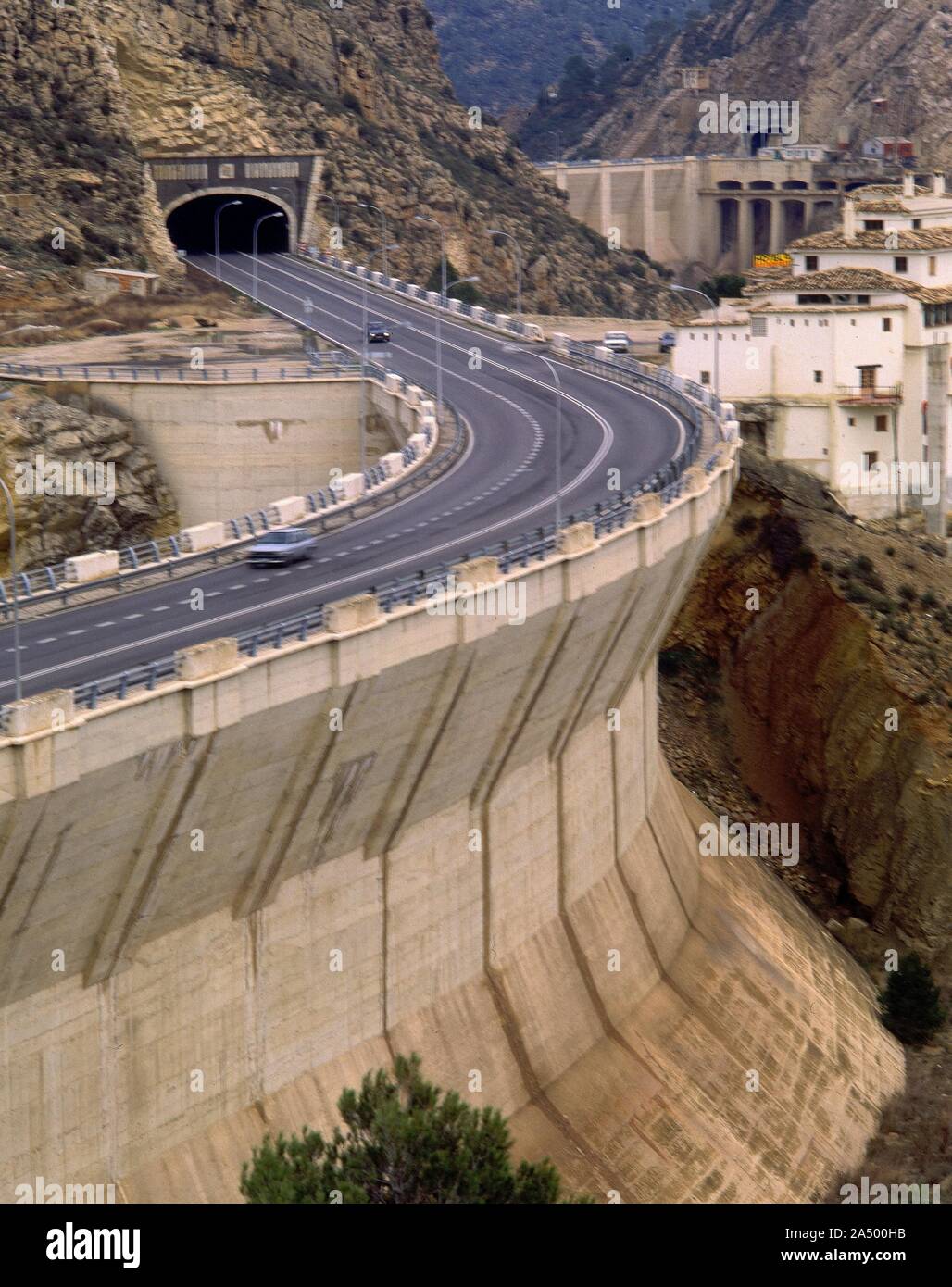 PRESA DEL EMBALSE DE CONTRERAS. Location: EXTERIOR. PROVINCIA. Valencia ...