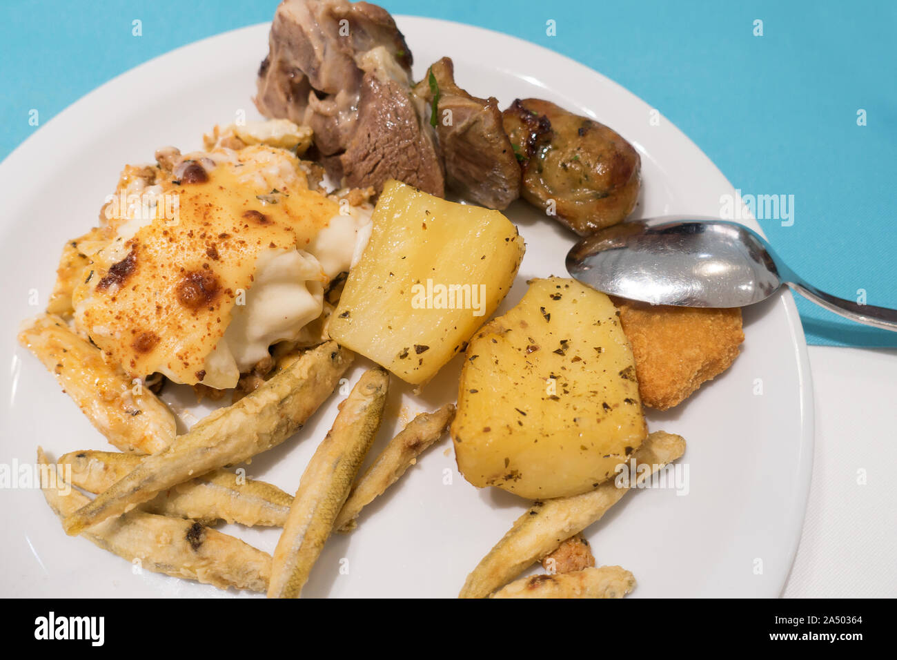 plate in a fast food restaurant full of food Stock Photo - Alamy