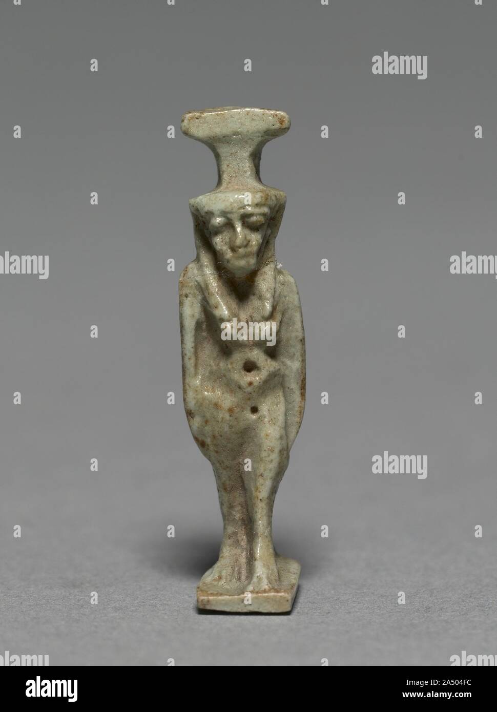 Nephthys amulet hi-res stock photography and images - Alamy