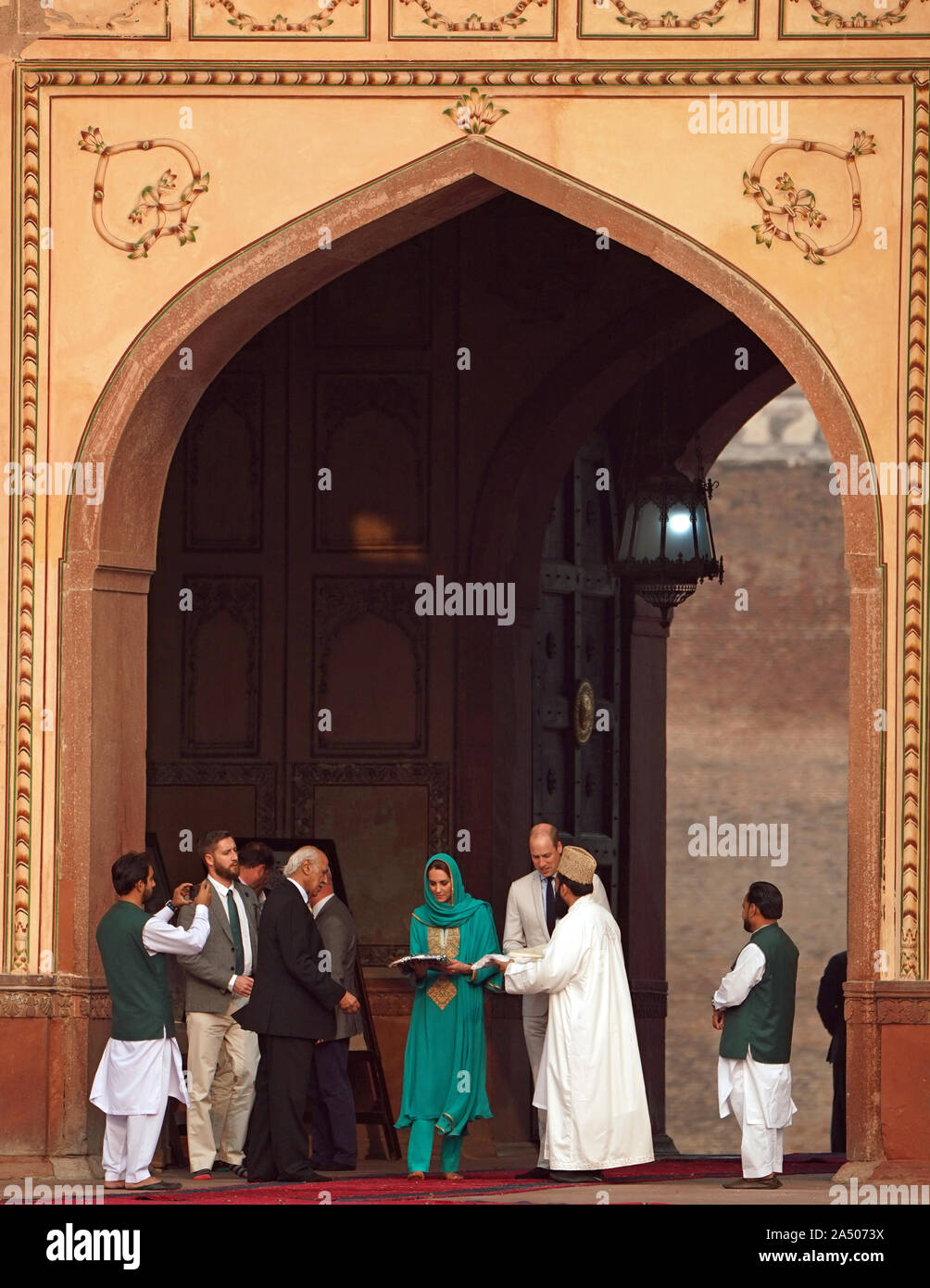 The Duke and Duchess of Cambridge during a visit to Badshahi Mosque ...