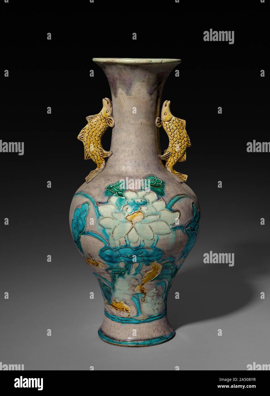 Fahua ware hi-res stock photography and images - Alamy
