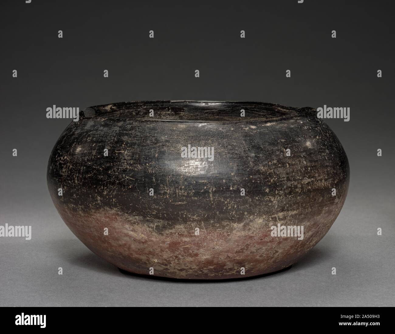 Black-Topped Bowl, 4000-3000 BC Stock Photo - Alamy