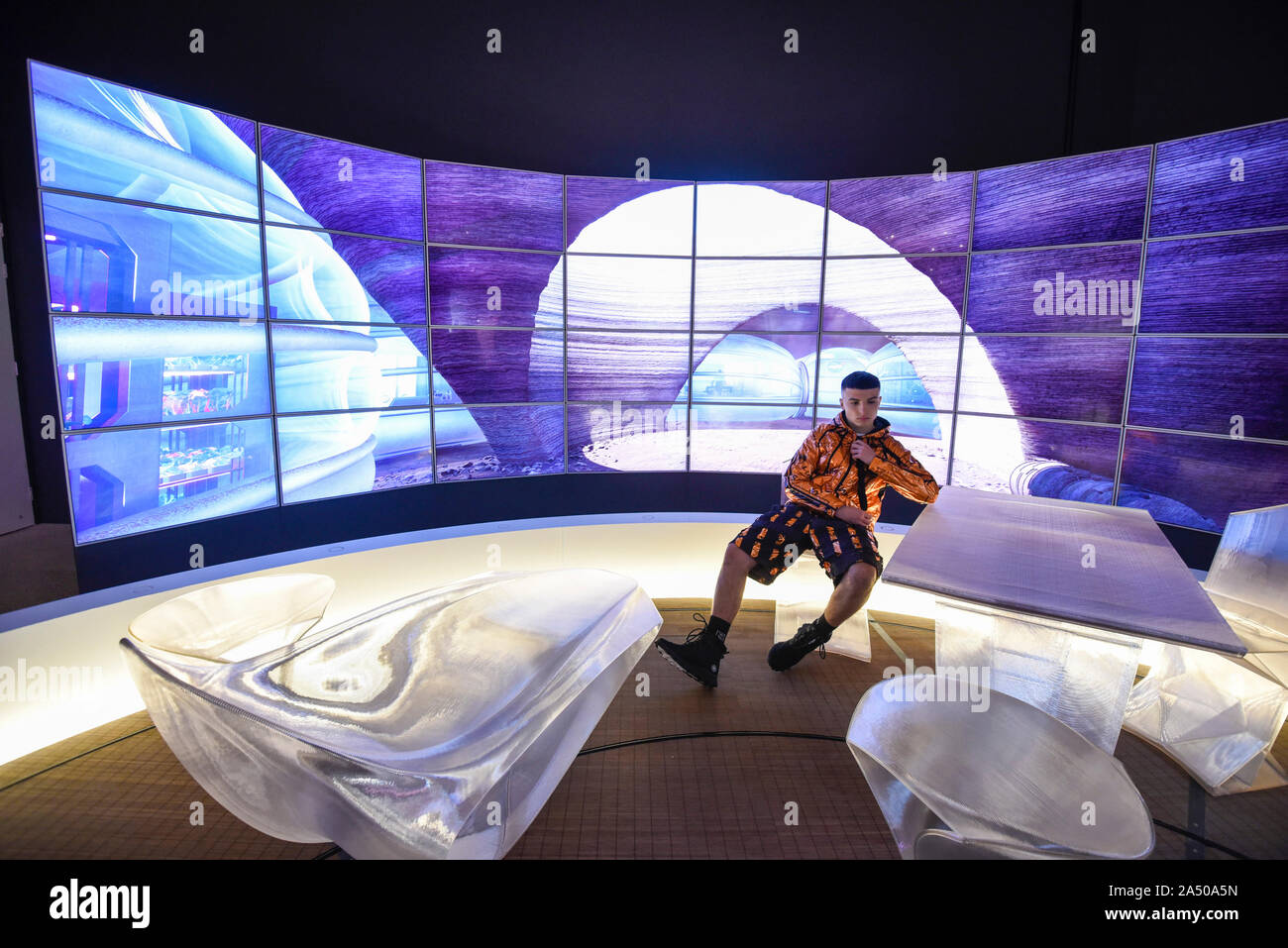 Full scale model hi-res stock photography and images - Alamy