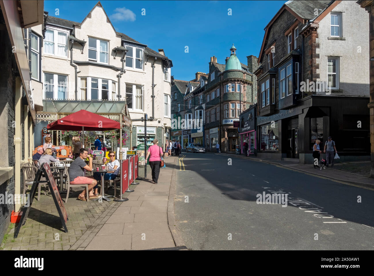 England keswick town centre shops cumbria hi-res stock photography and ...
