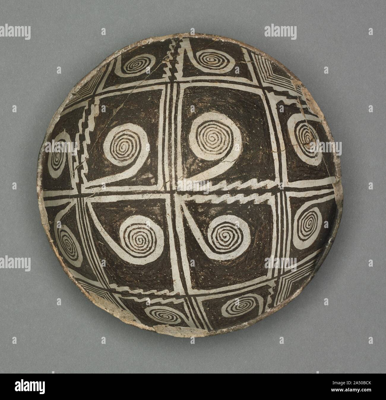 Four part scroll box hi-res stock photography and images - Alamy