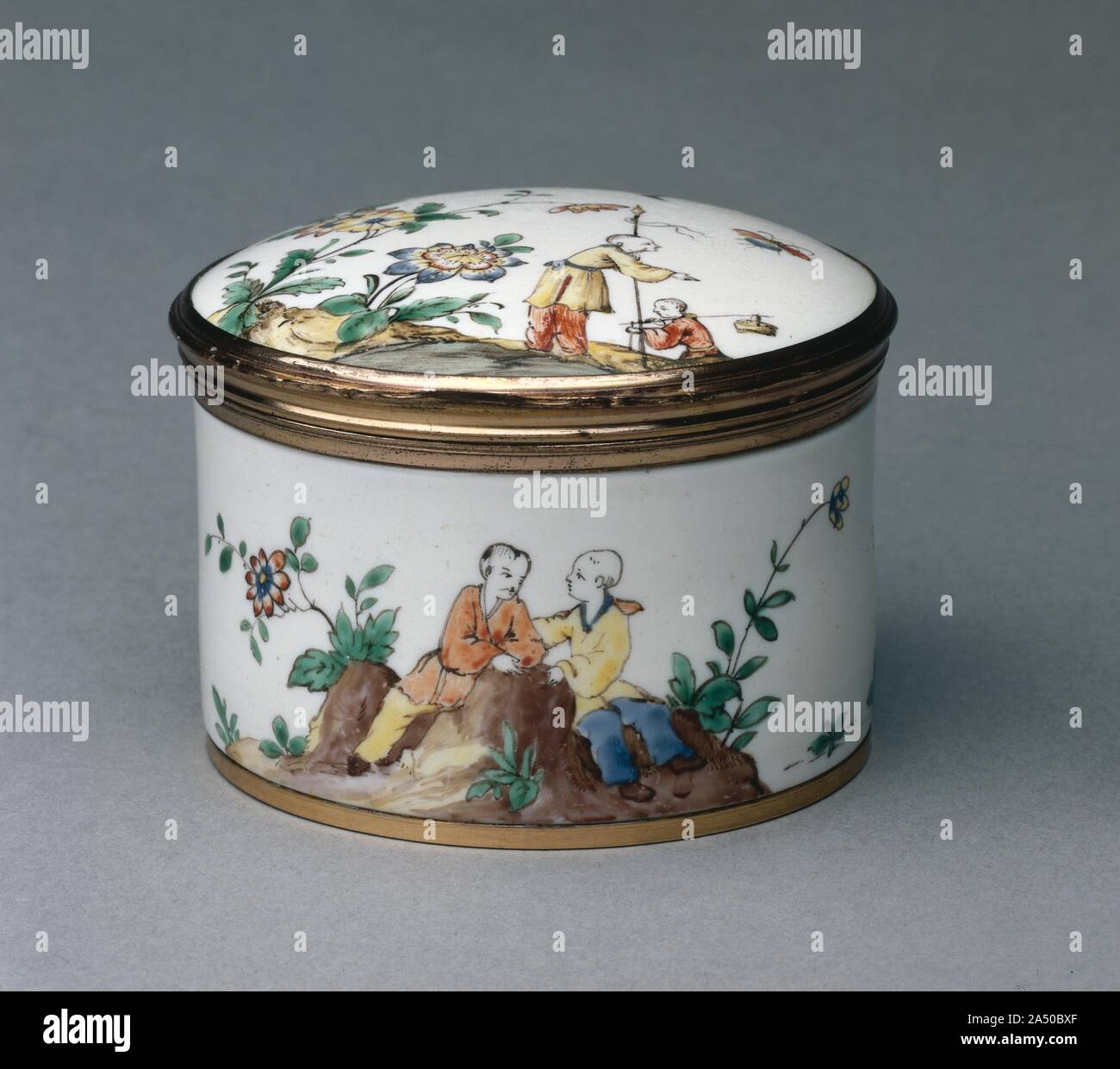 Ceramic paste box hi-res stock photography and images - Alamy