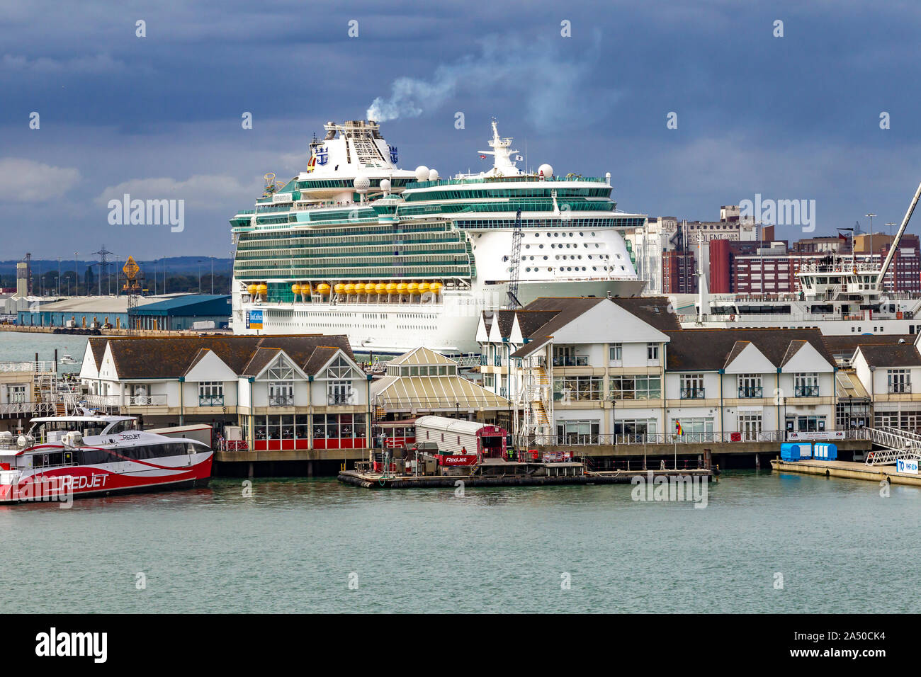 Royal Caribbean cruise ship Independence of the Seas moored in ...