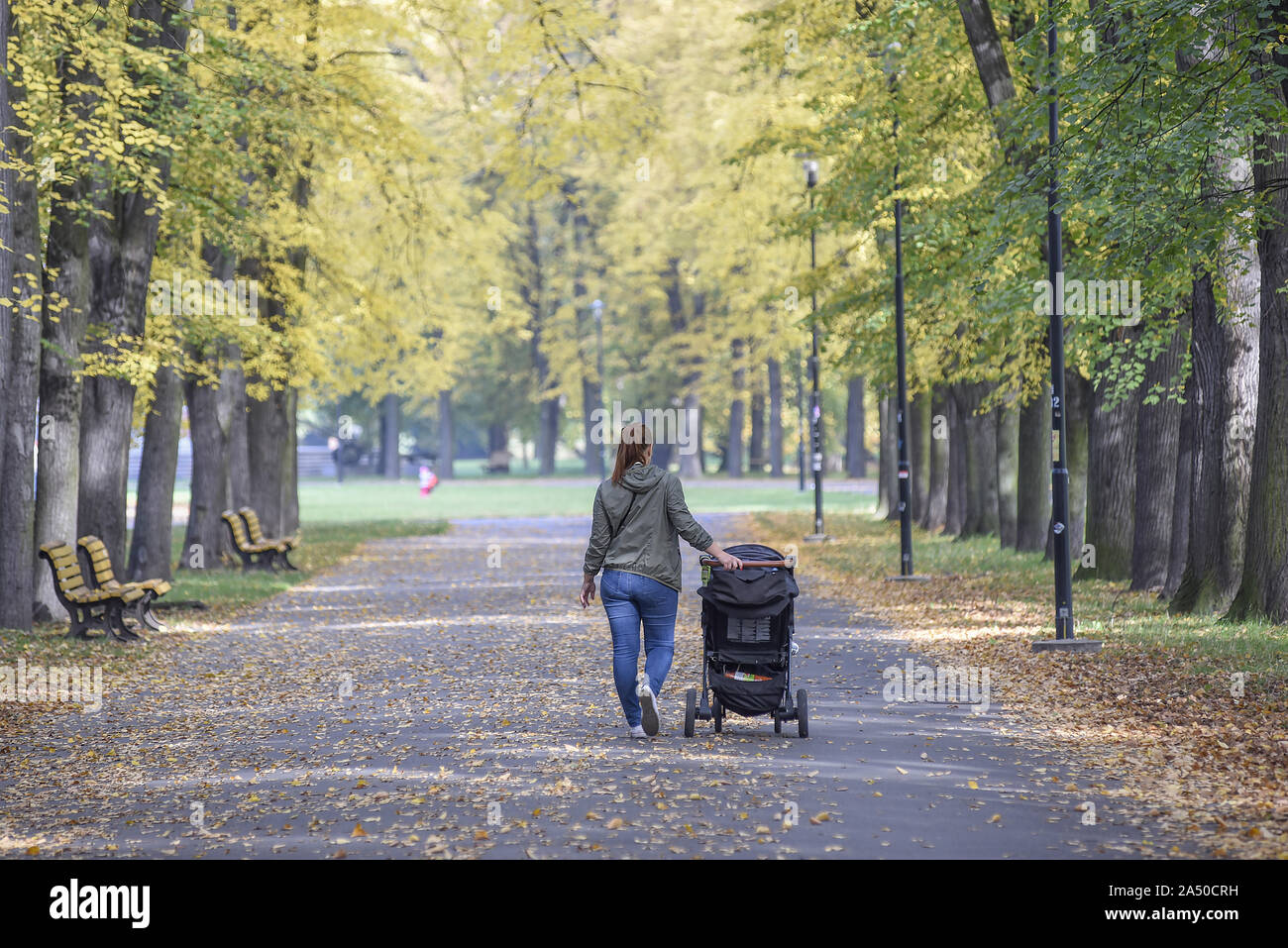 Nice weather hi-res stock photography and images - Alamy