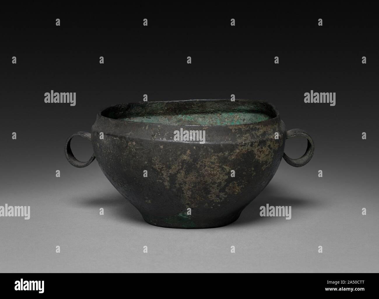 Bronze Dish, Chou design Stock Photo - Alamy