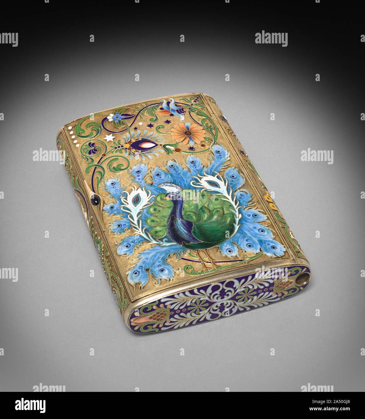 Silver cigar box hi-res stock photography and images - Alamy