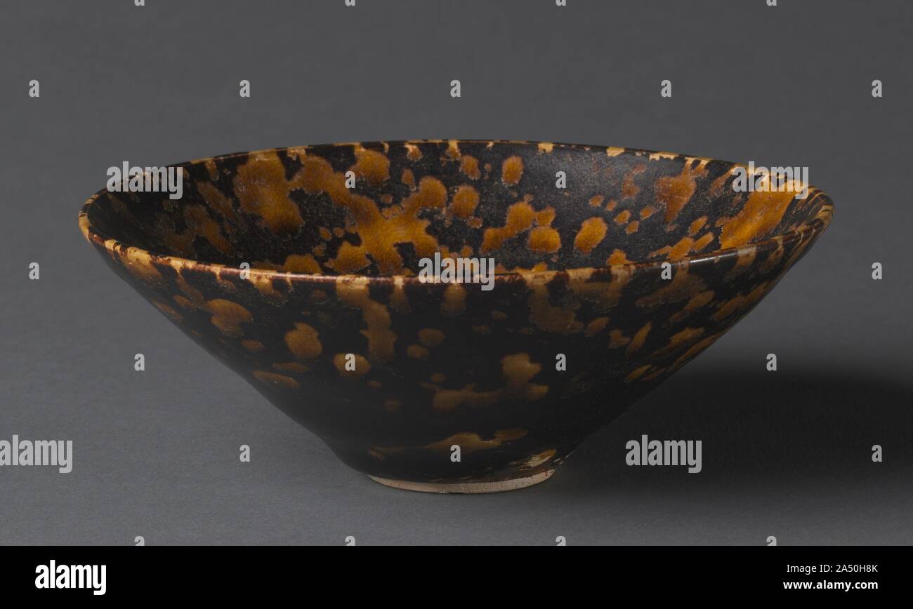 Tortoise shell bowl hi-res stock photography and images - Alamy