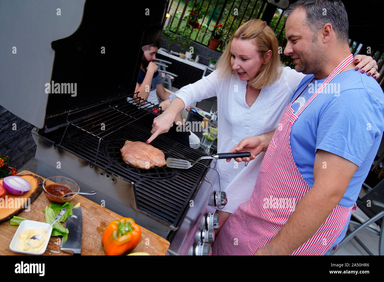 Family bbq children hi-res stock photography and images - Alamy