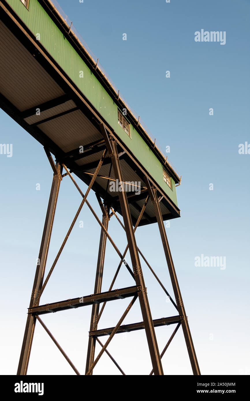 Granary gantry hi-res stock photography and images - Alamy