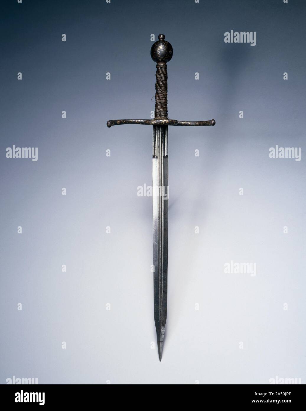 Dagger pommel and guard hi-res stock photography and images - Alamy