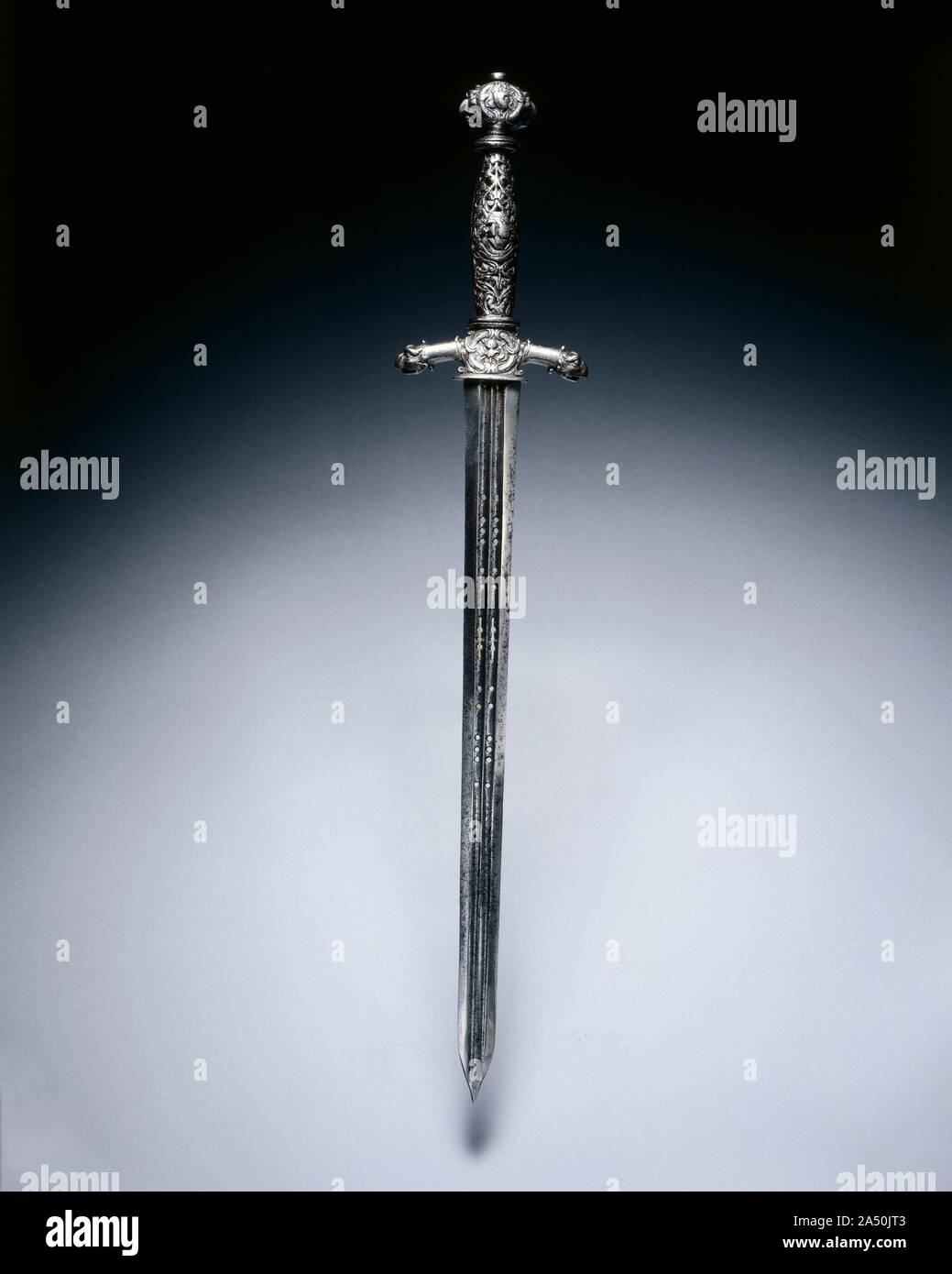 Early dagger hi-res stock photography and images - Alamy
