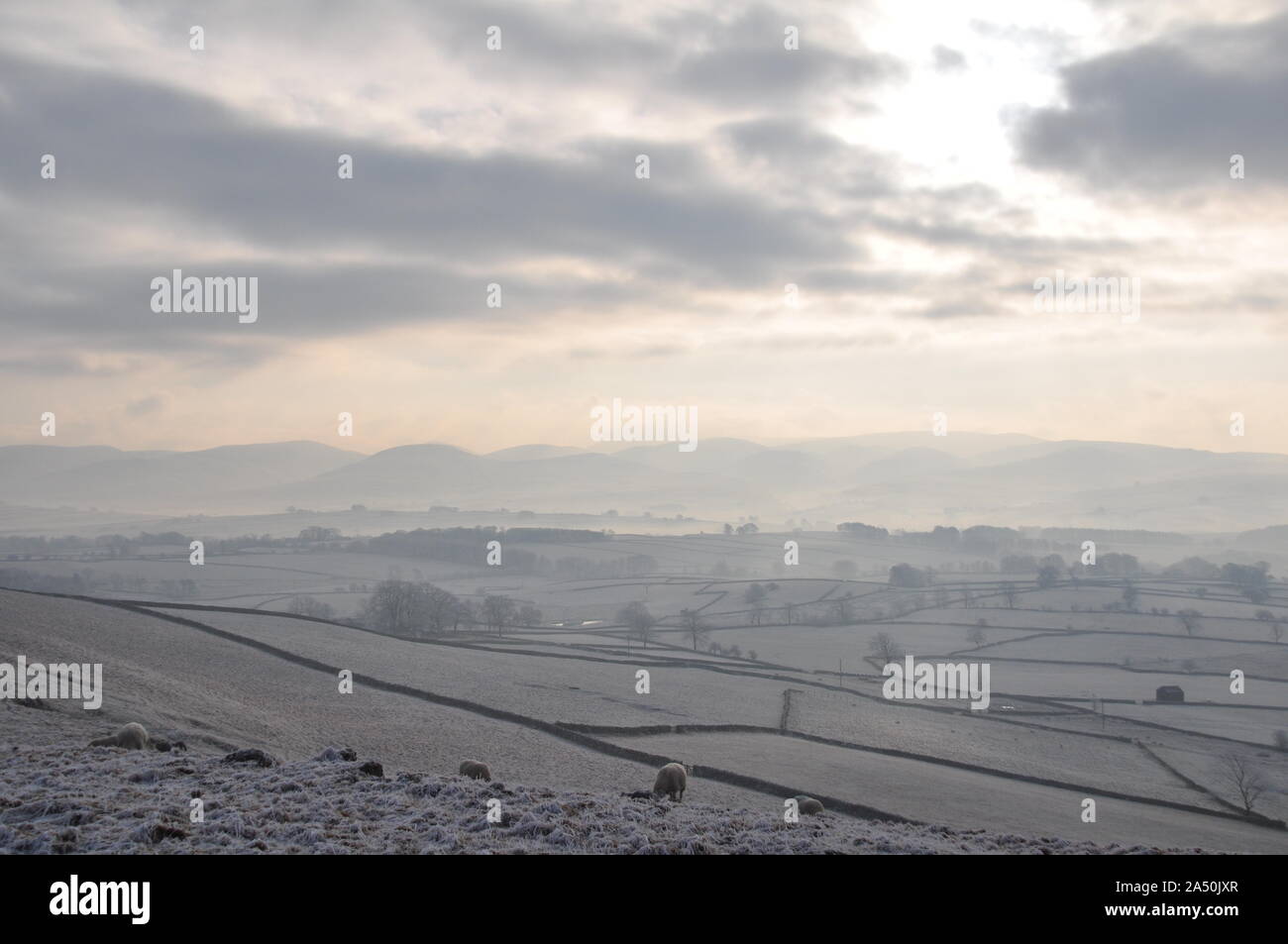 Howgill fells winter hi-res stock photography and images - Alamy
