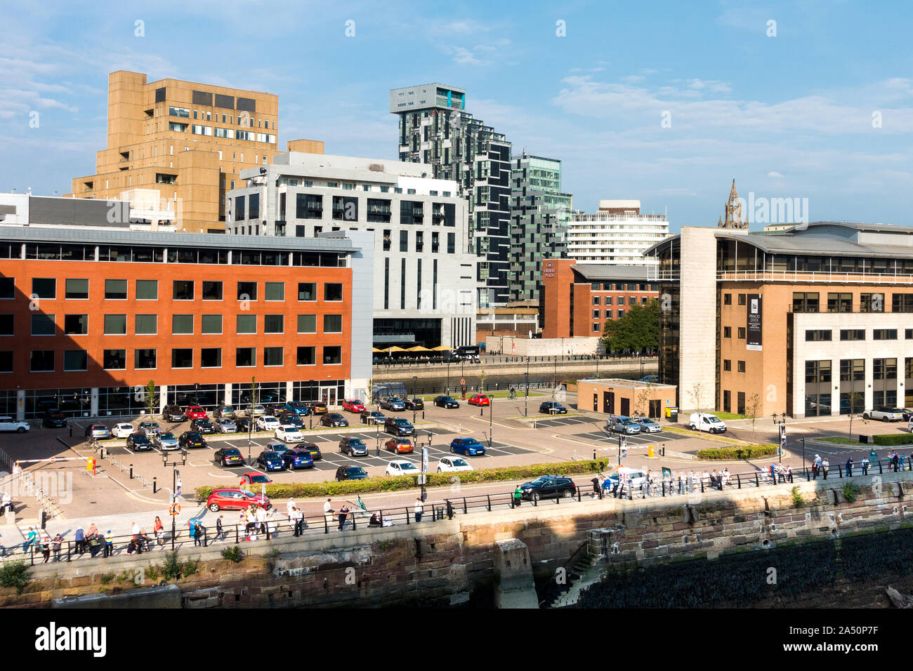 Liverpool waterfront modern buildings hi-res stock photography and ...