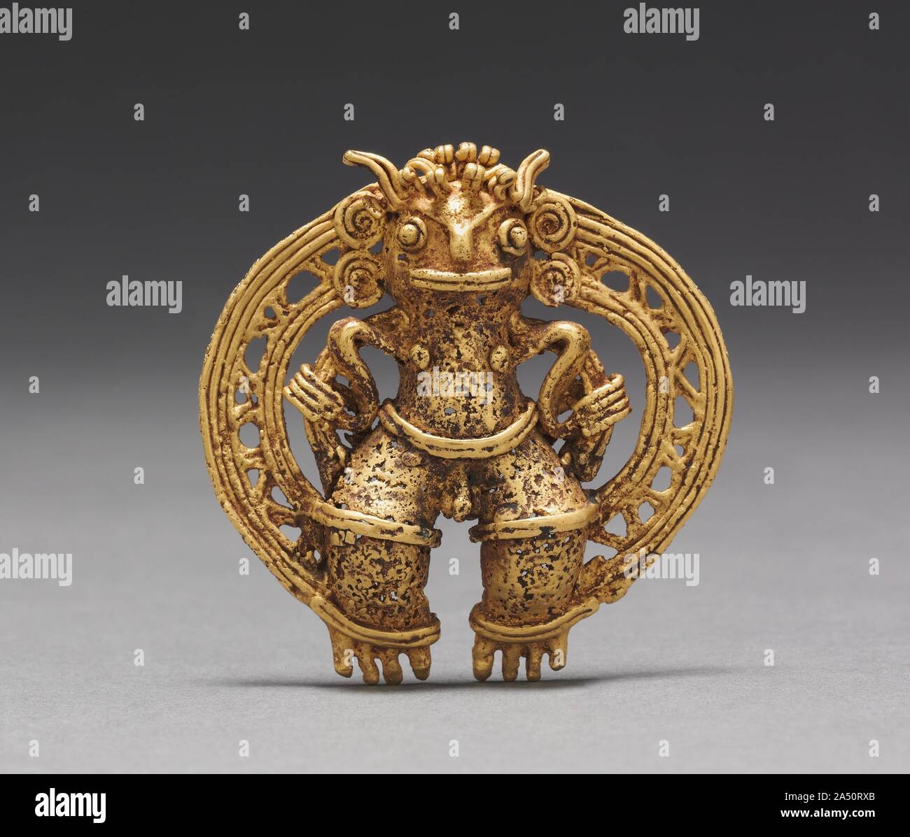 Figure pendant hi-res stock photography and images - Alamy