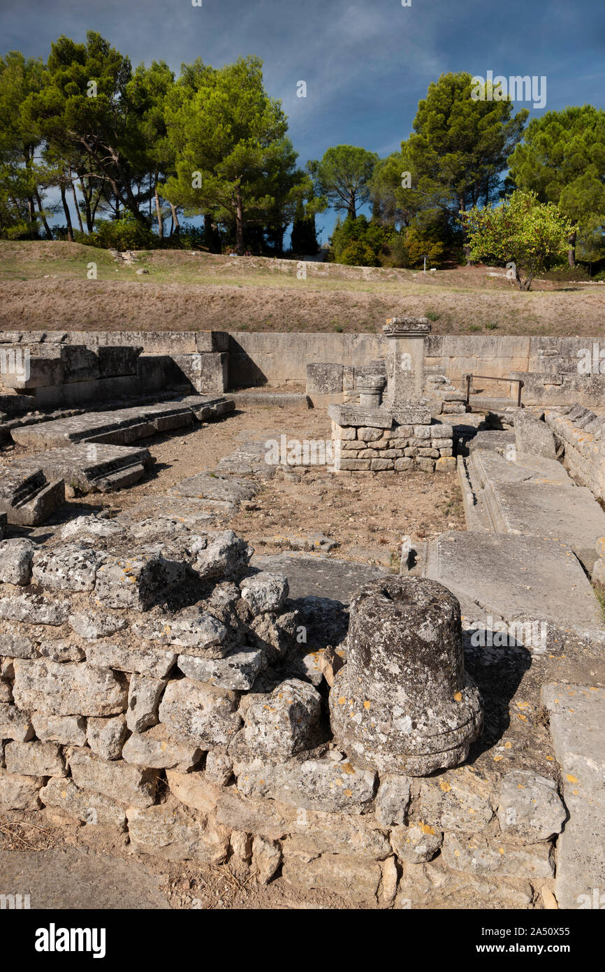 The Roman ruins of Glanum, San Remy, Provence, France Stock Photo - Alamy