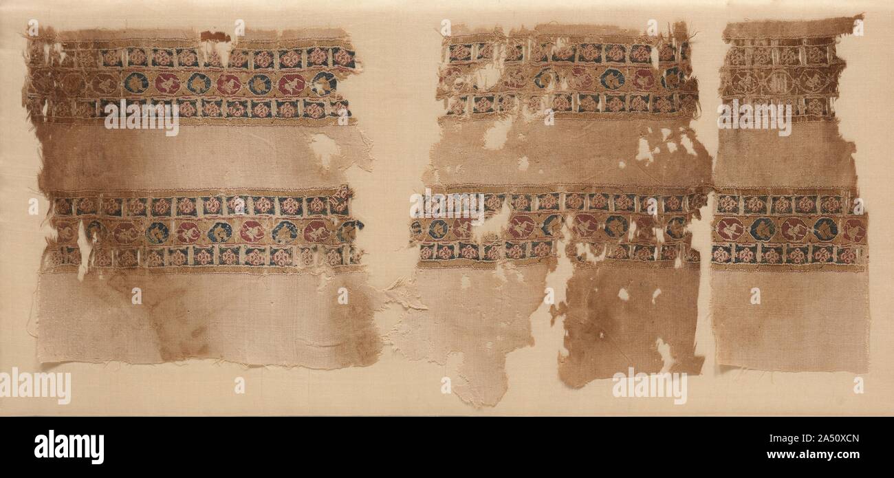 Tiraz textile fragment hi-res stock photography and images - Alamy