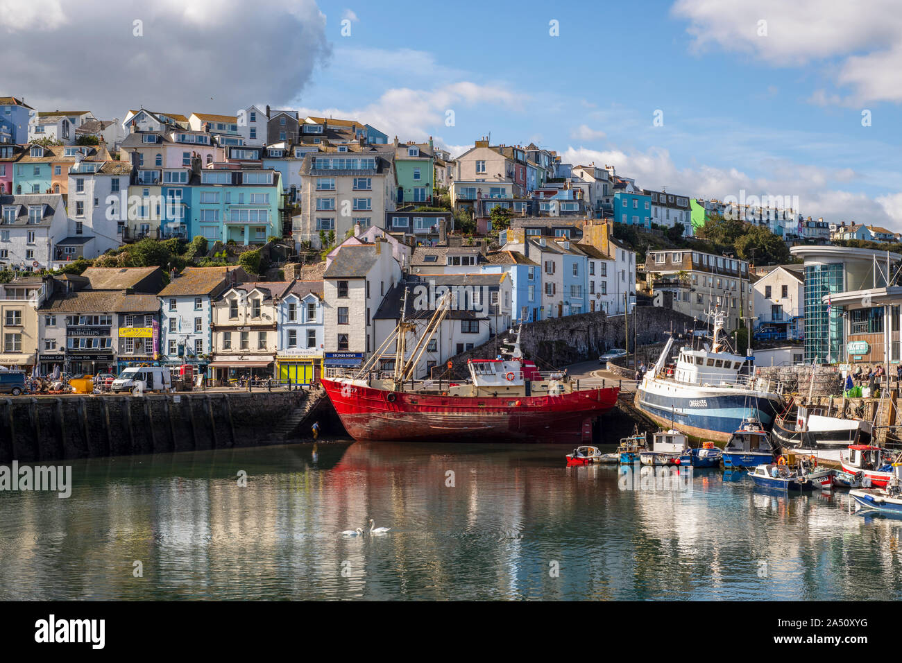 Uk west country penisula fishing port hi-res stock photography and ...