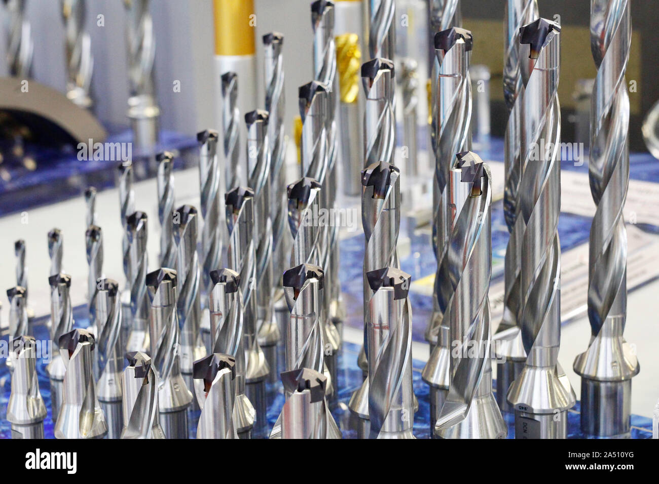Titanium aerospace production hi-res stock photography and images - Alamy