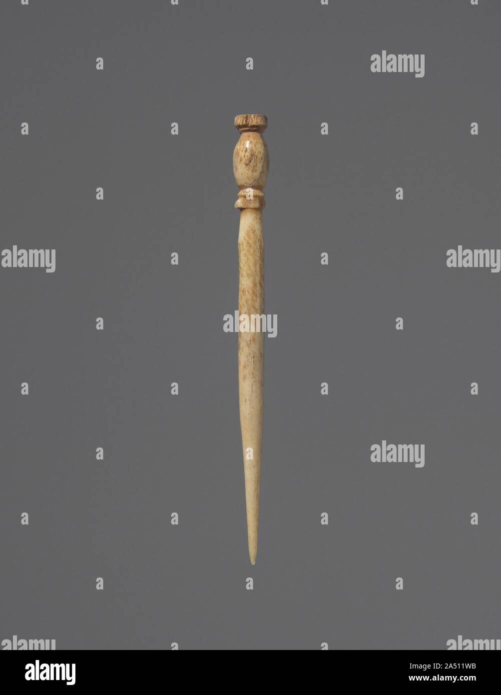 Bone hairpin hi-res stock photography and images - Alamy