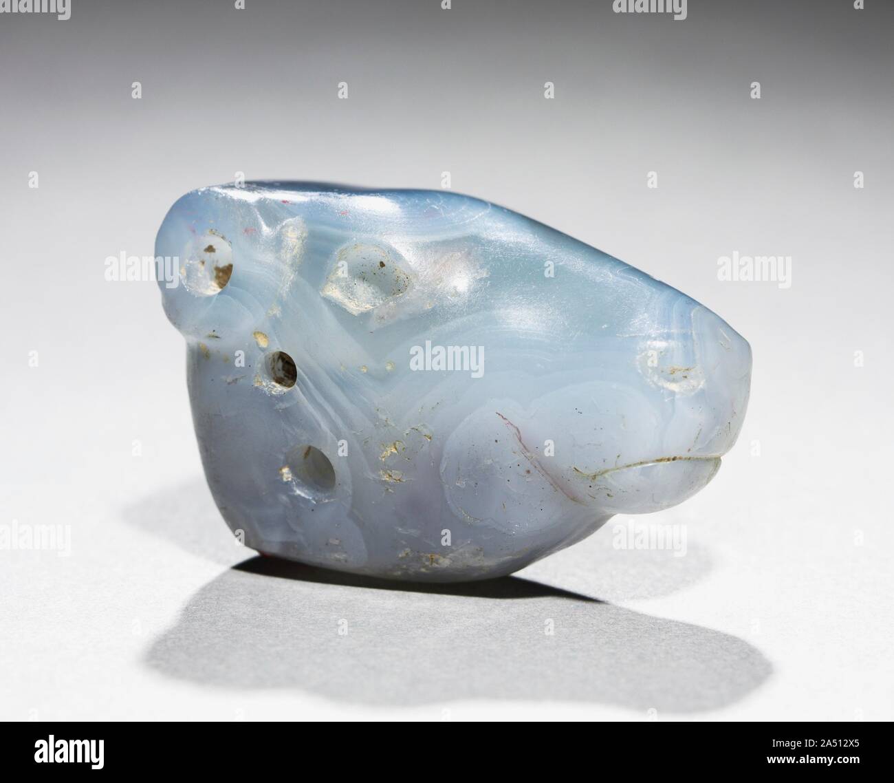 Sumerian bull head hi-res stock photography and images - Alamy